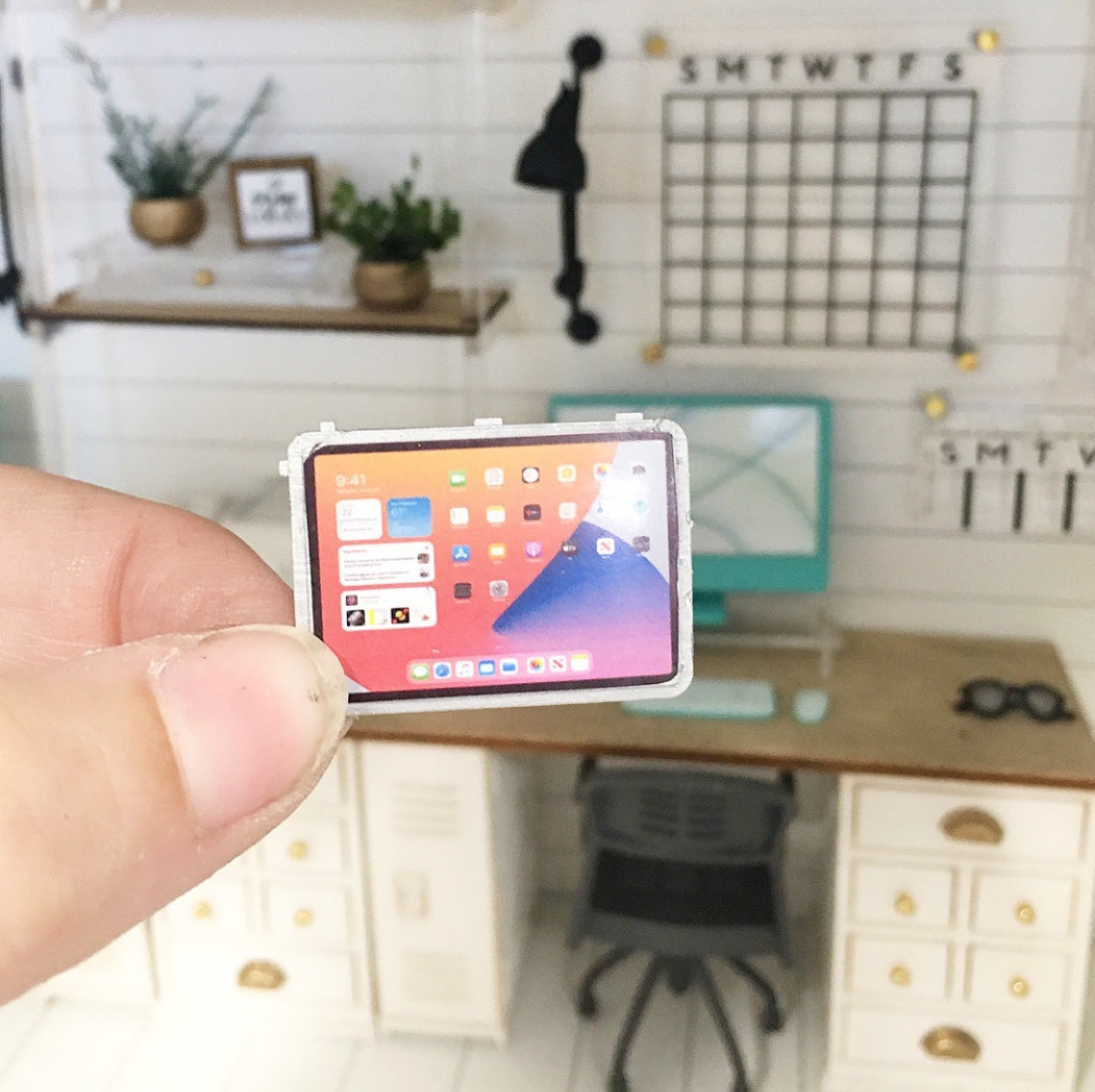 1 :12 Scale | Miniature Farmhouse Dollhouse Office Ipad Silver ...