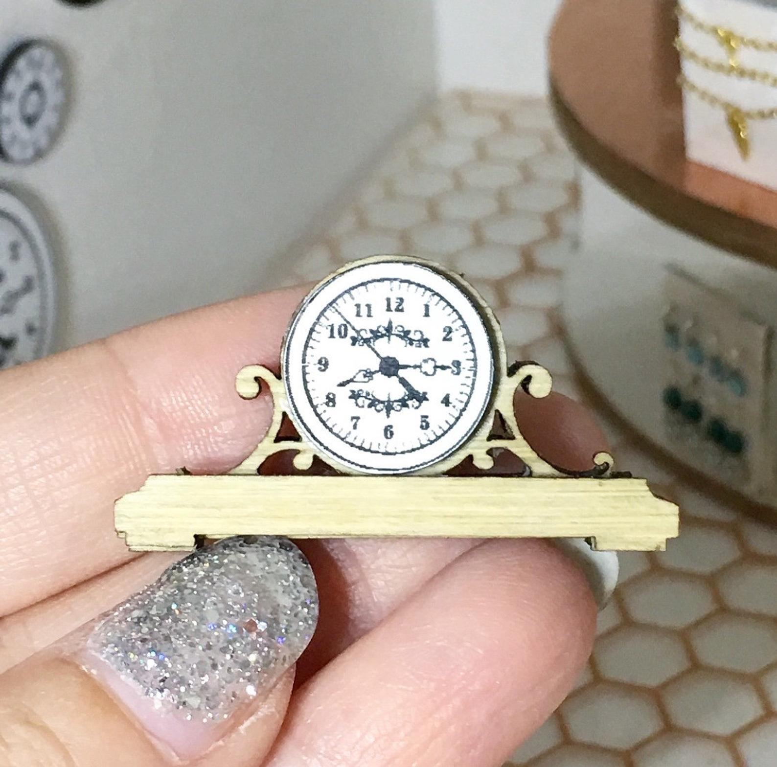Miniature Dollhouse Mantle Clock 1:12 Scale – MyMiniatureEmporium